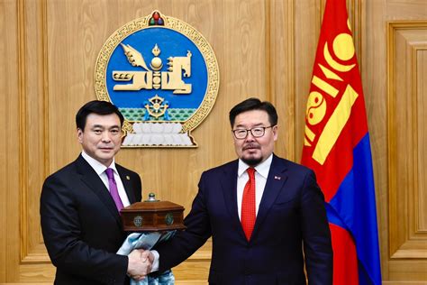 Сайнбуянгийн Амарсайхан Added A Сайнбуянгийн Амарсайхан