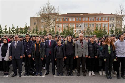 Madenler Meslekİ Ve Teknİk Anadolu Lİsesİ Bayrak TÖrenİ