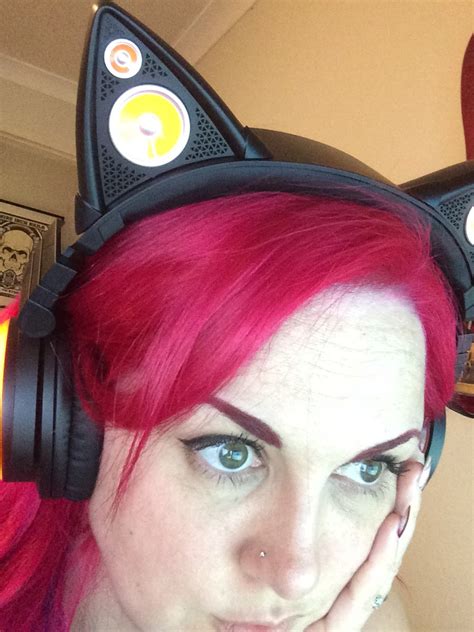 Unboxing and Review - Axent Wear Cat Ear Headphones. | Quirky and Curvy