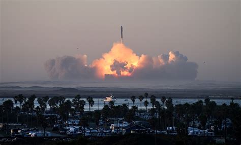 El Cohete De Spacex Explota Pero Avanza En Su Objetivo De Llegar A La