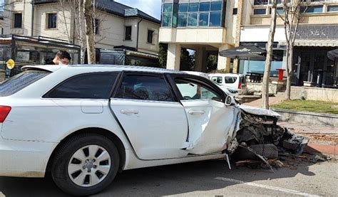 Accident spectaculos în centrul municipiului Piatra Neamţ comis de un