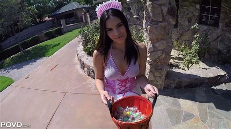 Sweet Tooth Violet Starr Gets Acquainted With A Big Dick Of Her New Neighbor