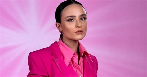 Larissa Manoela Usa Tom Sobre Tom Abusamos Do Rosa