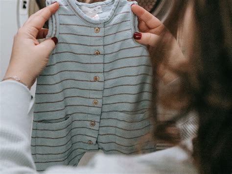 Як і чим вивести жирну пляму за 5 хвилин перевірені та ефективні способи