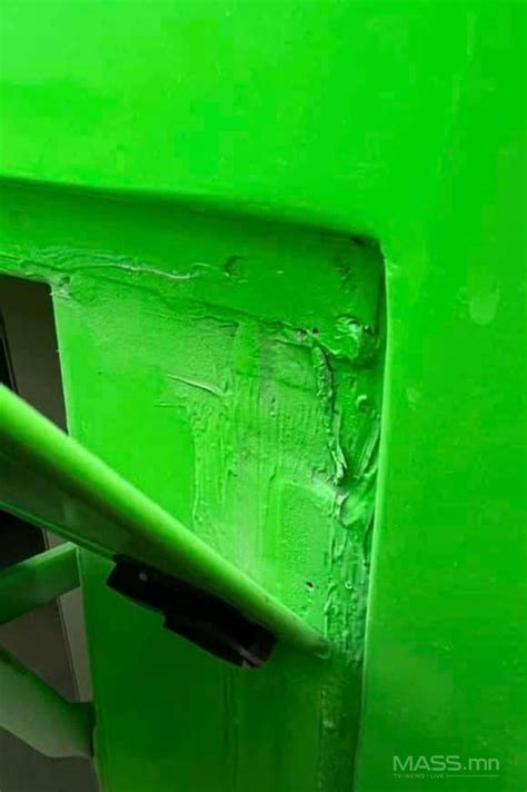 400 орчим саяын үнэтэй цоо шинэ гэгдэх НОГООН АВТОБУСЫГ 1993 онд үйлдвэрлэж 30 жилийн өмнө