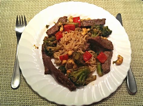 Deliciouscooking Asiatische Nudelpfanne Mit Rindstreifen