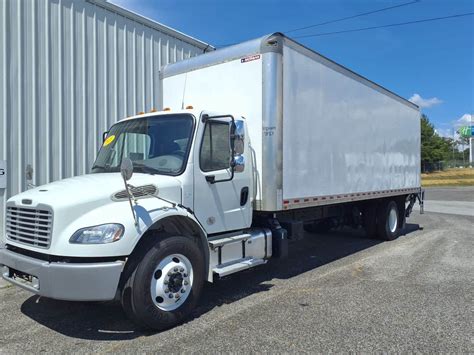 2021 Freightliner M2 106 26 Ft Box Truck 280hp 6 Speed Automatic