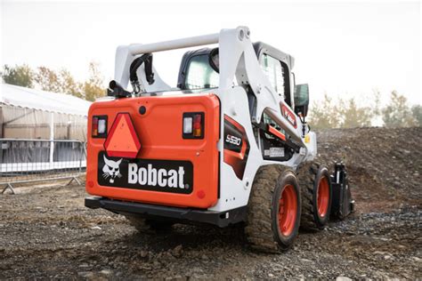 La marca Bobcat muestra su nueva identidad más fuerte ágil y versátil