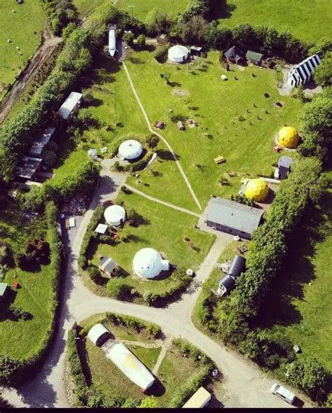 I Run The Uk S Oddest Airbnbs From Real Life Spaceship To Gender Fluid Pacman Big World Tale