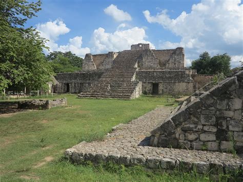 Álbum de viajes Las ruinas de Ek Balam