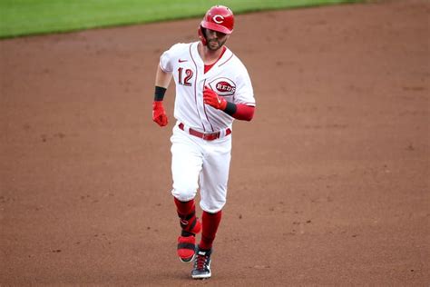 Tyler Naquin Exits Cincinnati Reds Game With Hamstring Injury