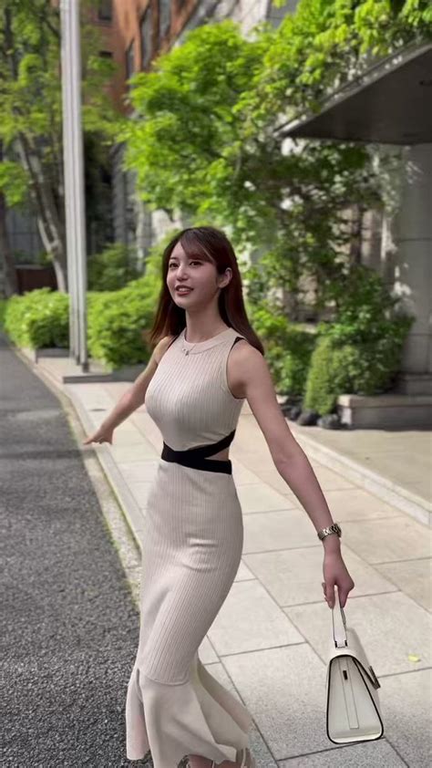 Pantyhose₋tokyo管理人 On Twitter スゴイボディラインだ そしてクッキリパン線がみえる
