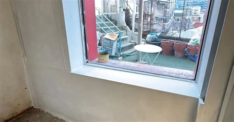 정말 오랜 시간 혼자서 너무 잘해주셨습니다 꼼꼼하고 세심하게 많은 시간을 투자해주셔서 너무 감사드립니다 의뢰하지 않은 고장난 문도 잘 고쳐주시고 앞으로도 보수할 일