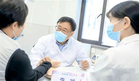 银屑病不可怕，中西医结合带来更好的治疗方案患者李斌临床