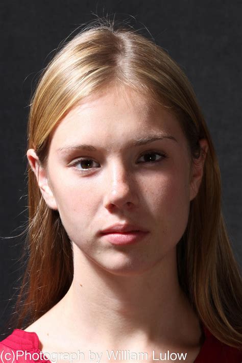 Pin By Laurie Ludwig On Photo Reference Shadow Portraits Portrait