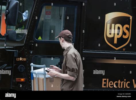 Ups United Parcel Service Logistics Company Delivery Electric Vehicle