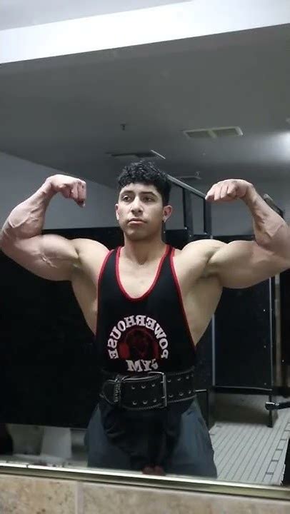 Young Boddy Builderteen Boddy Buildershortsmuscular Boddy Big Youtube