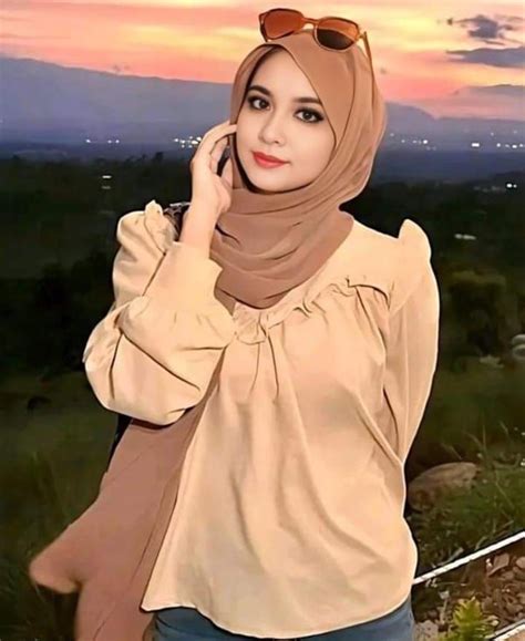 Pin Di Simpan Cepat Di 2024 Gaya Hijab Fotografi Selfie Gaya