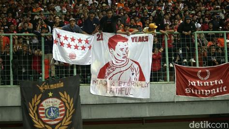 Momen Perpisahan Ismed Sofyan Dengan Persija Jakarta