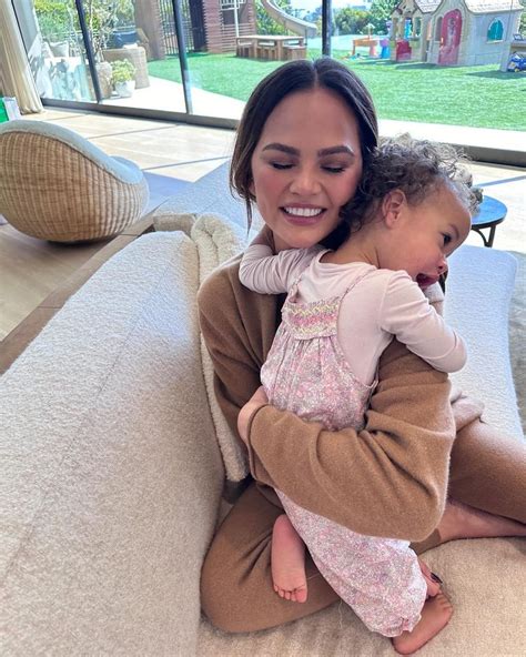 Chrissy Teigens Backyard At 17 5m Magical Pad With John Legend Is
