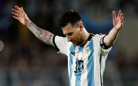 Football Lionel Messi Encore Plus Monstrueux Avec La Sélection