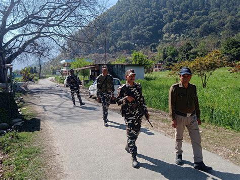 पुलिस व एसएसबी द्वारा संयुक्त रूप से की गयी अन्तर्राष्ट्रीय सीमा पर