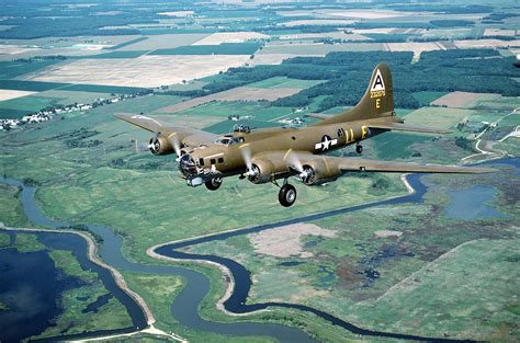 B-17: boeing flying fortress, летающая крепость, бомбардировщик Б-17 ...