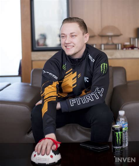 League Of Legends Unfiltered Interview Rekkles Ranks ADC Players