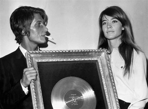 Françoise Hardy icono de la chanson francesa es imposible escuchar su