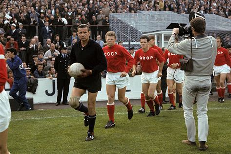 The Most Iconic Goalkeeper Jerseys Of All Time The Good Bad And Ugly