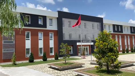 Dorëhiqet Rektori I Universitetit Të Korçës Reagon Dekani Vendim