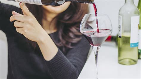 お酒を飲まない チャットレディ専門学校 チャットレディで月収10万円
