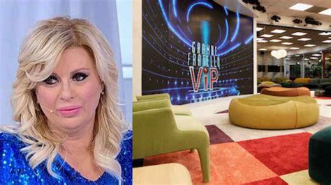 Grande Fratello Vip Tina Cipollari Entra A Gamba Tesa Velvet Gossip