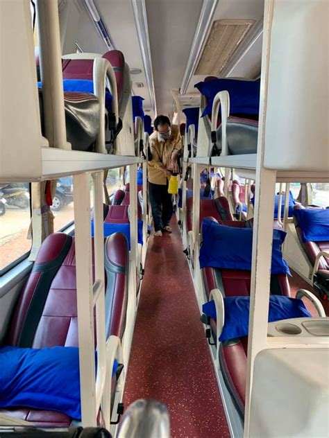 Phuc Hai Limousine Buon Ma Thuot To Da Lat Vietnam Airfares Vietnam Trains Car Hire Bus