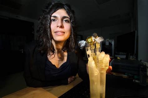 Crean Mano Robótica Dotada De Sensibilidad Humana Crónica Viva