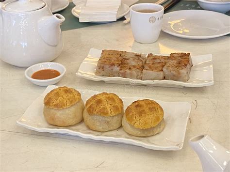 Hong Kong Dim Sum Lunch Chinese Restaurant Yum Cha Lifestyle Tea Cantonese Cuisine Roasted
