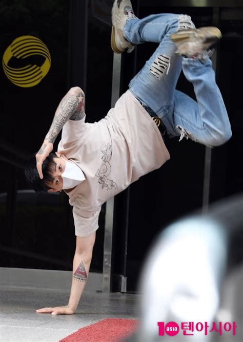 Ten 포토 박재범 화려한 비보잉 텐아시아