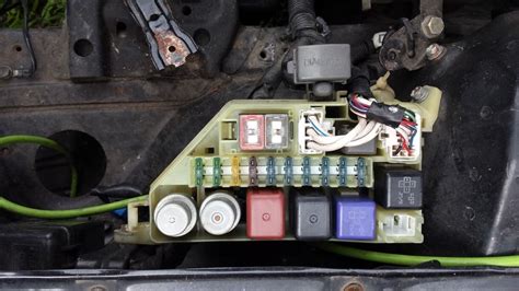 Ep82 Engine Bay Fuse Box Electronics Uk Starlet Owners