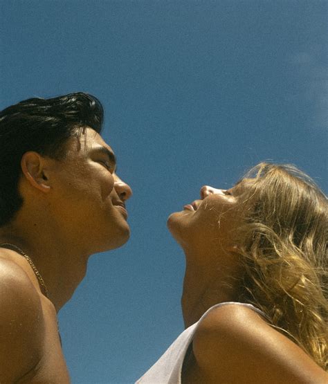 Jacelyn And Kai In Hawaii 🌊 Couple Film Photoshoot Vintage Beach
