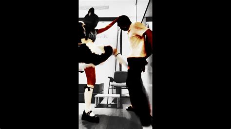 Asian Ballbusting Maids 日本語で