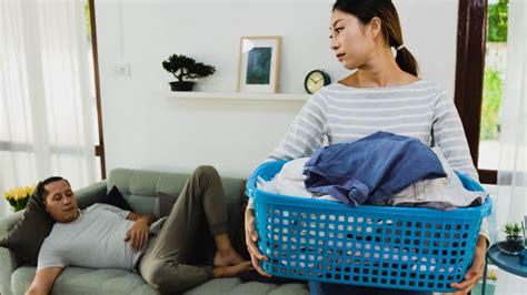 Phrases Selfish Husbands Say Without Even Realizing It YourTango