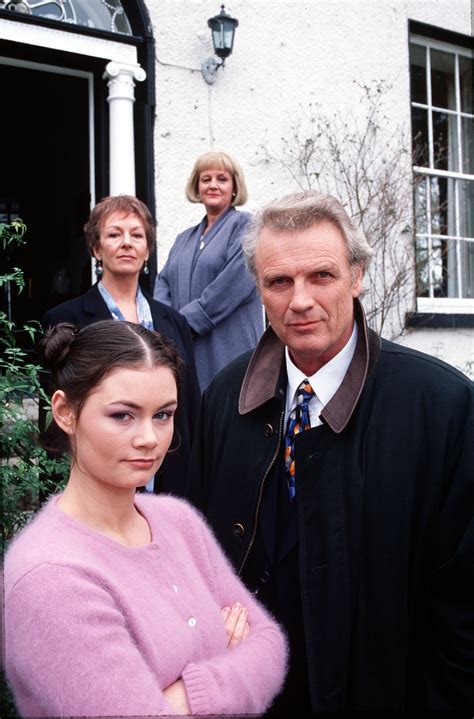 Glenroe Icon Emmet Bergins Daughter Reveals Unexpected Death At Home As Eastenders Star