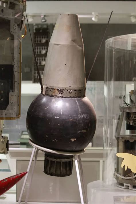 国立科学博物館にて科博news展示「日本初の人工衛星おおすみ打ち上げ50周年」を開催！ Holiday ホリデー