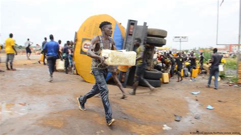 Nigeria Fuel Tanker Explosion Kills At Least 70 Dw 01182025