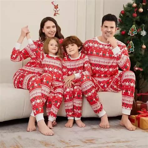 Conjuntos De Pijamas Familiares A Juego Para Navidad De 2024 Pijamas