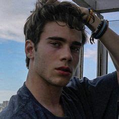 Julio Pena Fernández sexy ideas in علم النفس رسم عبثي العناية بالبشرة