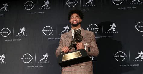 Uscs Caleb Williams Signs Nil Deal With Alo Yoga