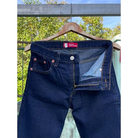 กางเกงยีนส์ทรงกระบอกสีมิดไนท์ผ้านิ่มขัคทรายแบบซิปสินค้าถ่ายจากงานจริงรับประกันสินค้าตรงปก100