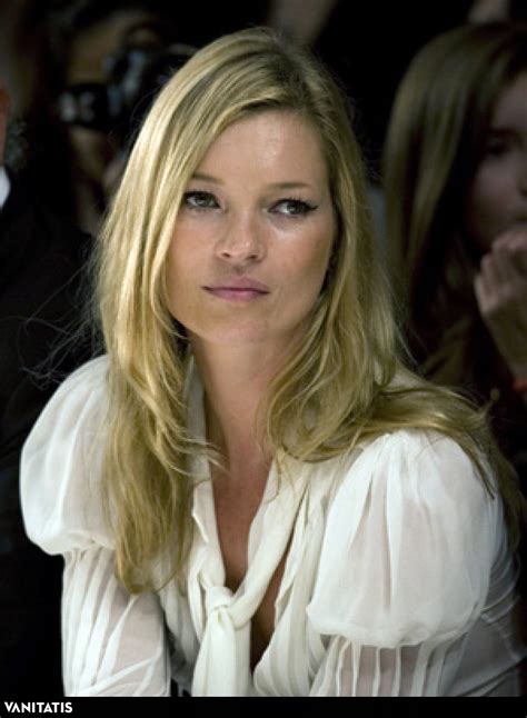 La Modelo Kate Moss Niega Que Esté Embarazada