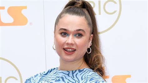 Call The Midwife Star Rushed To Hospital After Serious Fall Hello